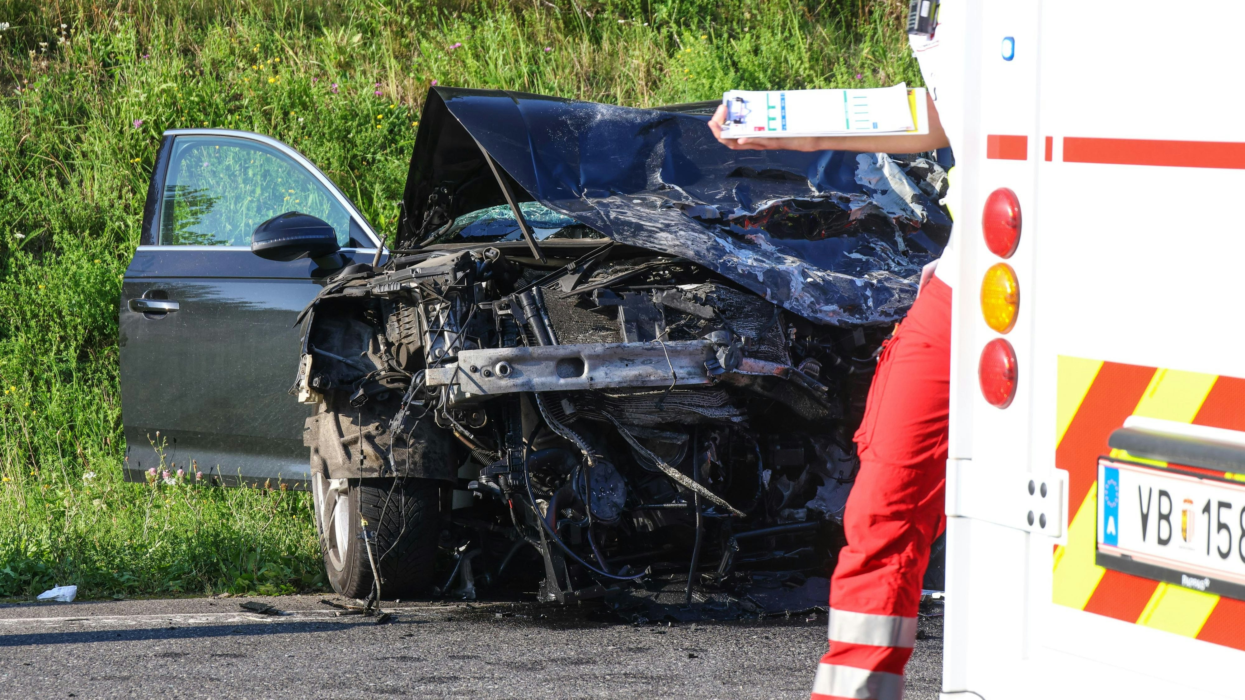 Erste Details zu Horror-Unfall – Zwei Tote bei Crash – Mann starb, Ehefrau überlebte | Heute.at