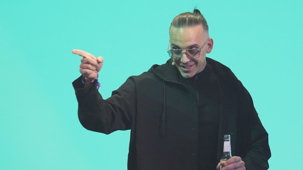 Nummer-Eins-Album – Mit "Forever" – Rapper RAF Camora stürmt wieder ...