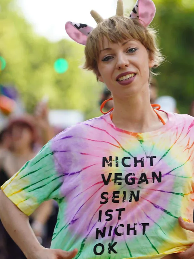 Die Militante Veganerin: Raffaela Raab im "Forsthaus Rampenaus" | Heute.at