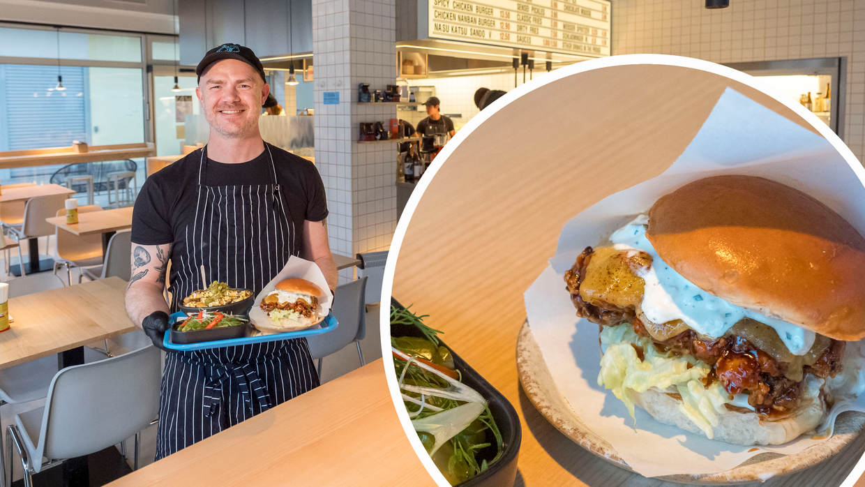 Koch Harald Keller mit dem Chicken Nanban Burger, Dirty Fries und ...