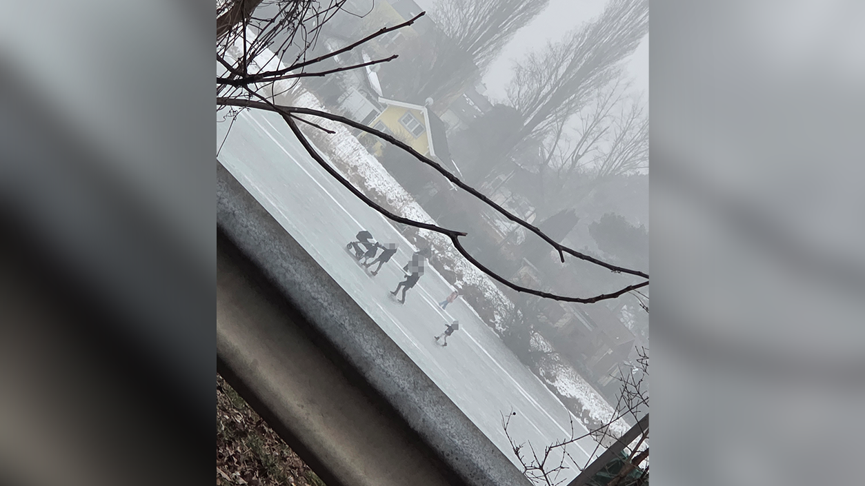 Am Freitag wagten sich Wiener trotz Verbot auf die dünne Eisoberfläche ...