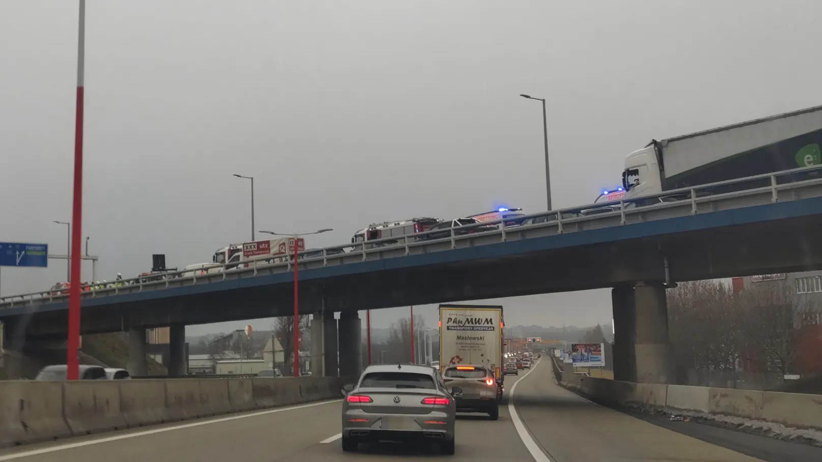 Autobahn komplett gesperrt – Schwerer Crash! Stau-Chaos auf A2 und A23 ...